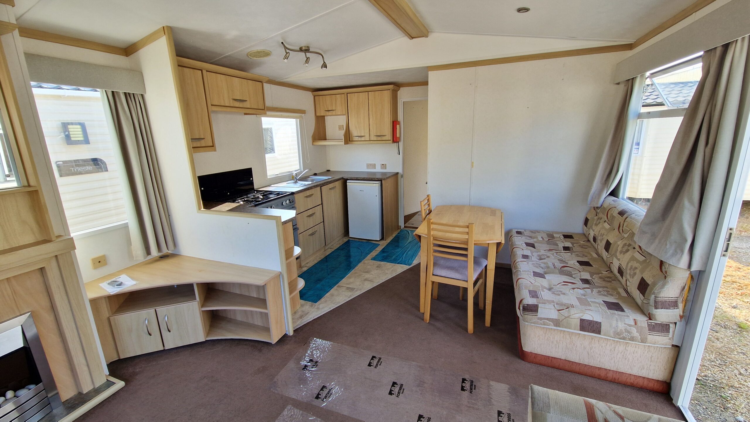 Carnaby Henley 34x12ft 2009 3 Bed Static Caravan
